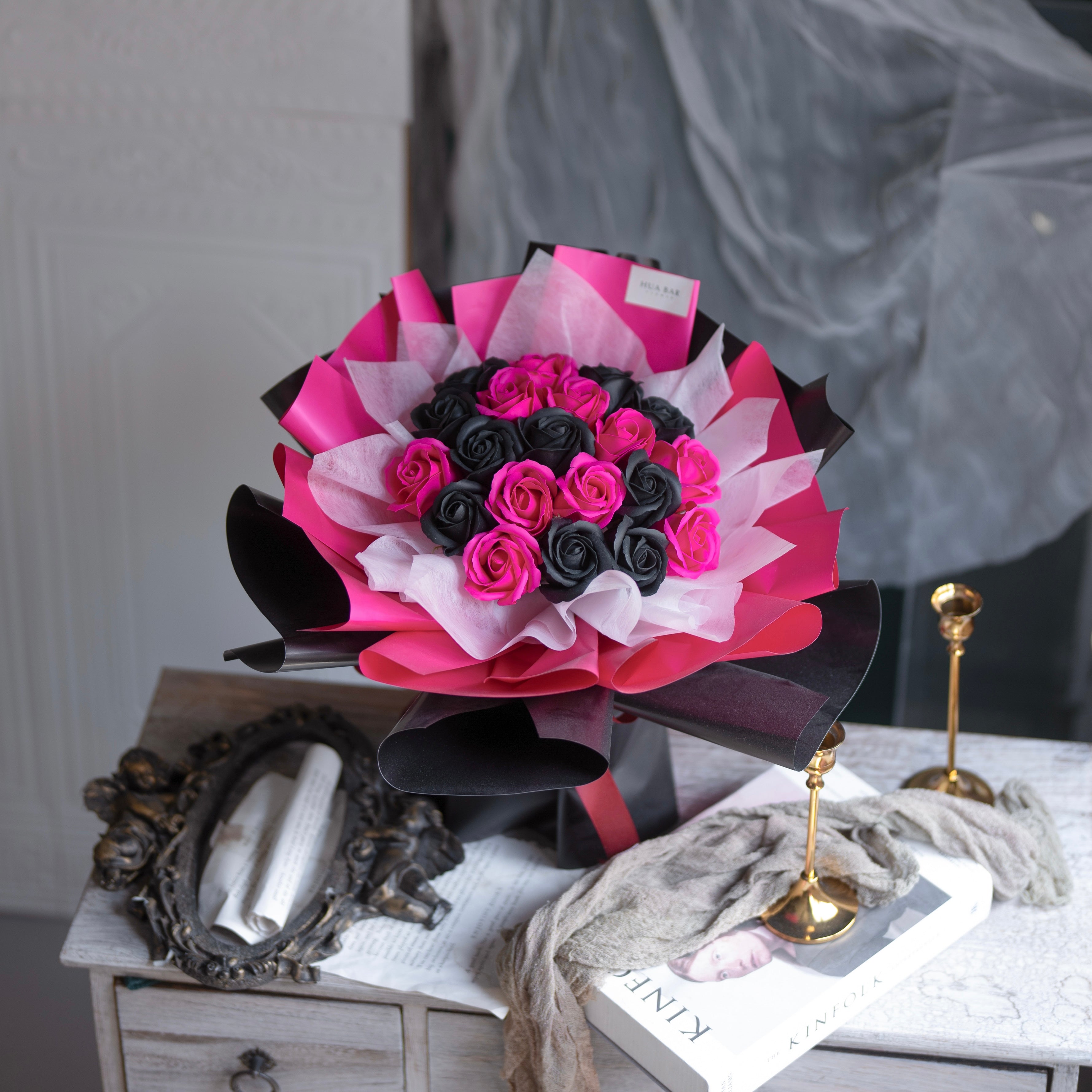 Midnight Rose– Hua Bar Flower